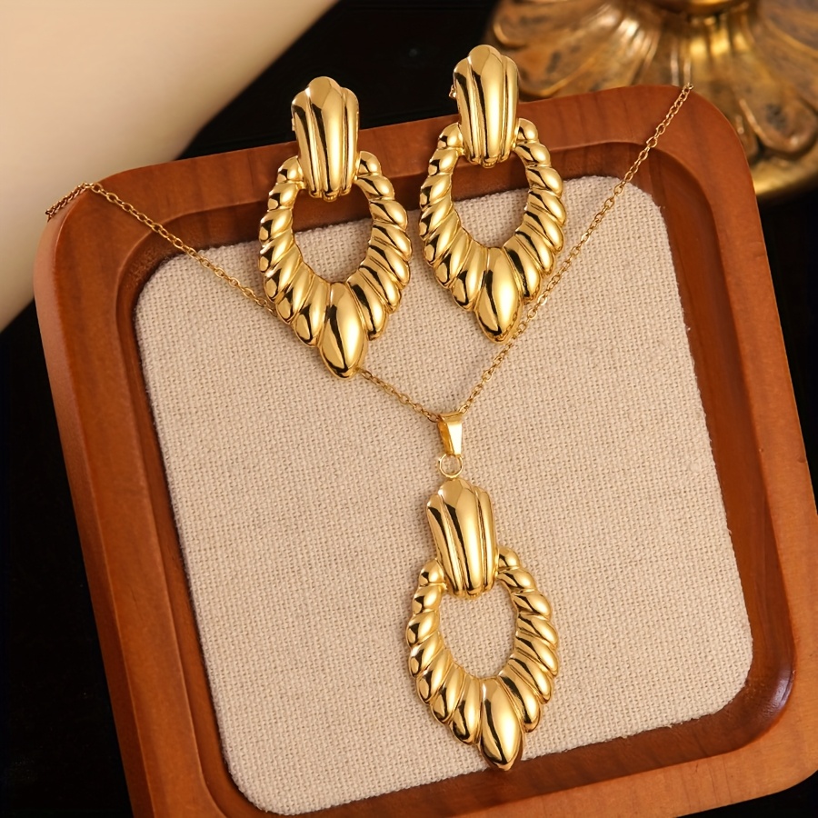 stainless steel jewelry sold on Temu United States
