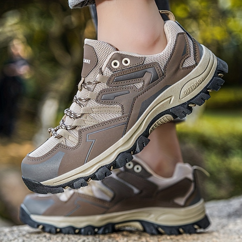men hiking shoes sold on Temu Canada