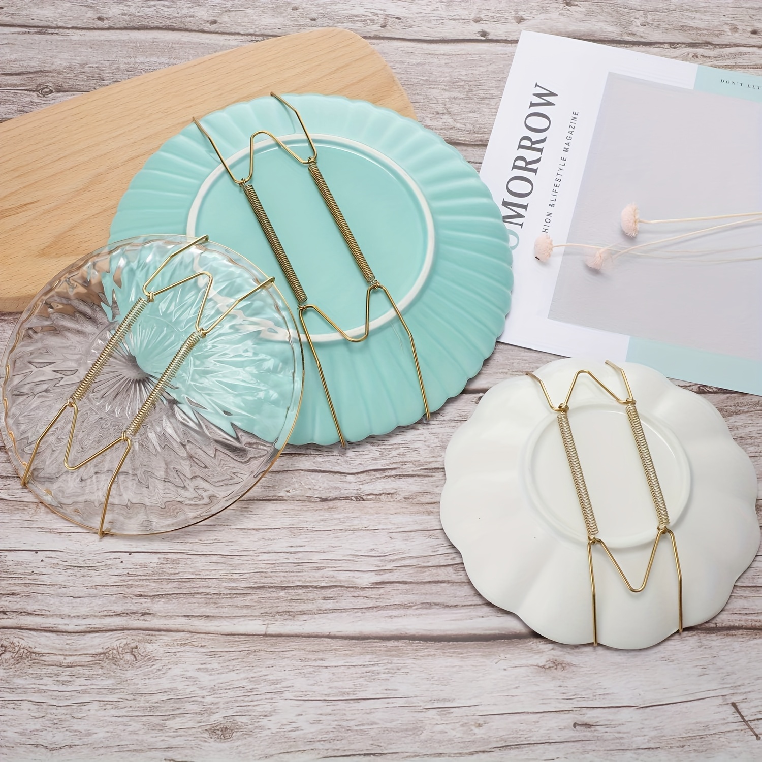 plate hangers sold on Temu United States