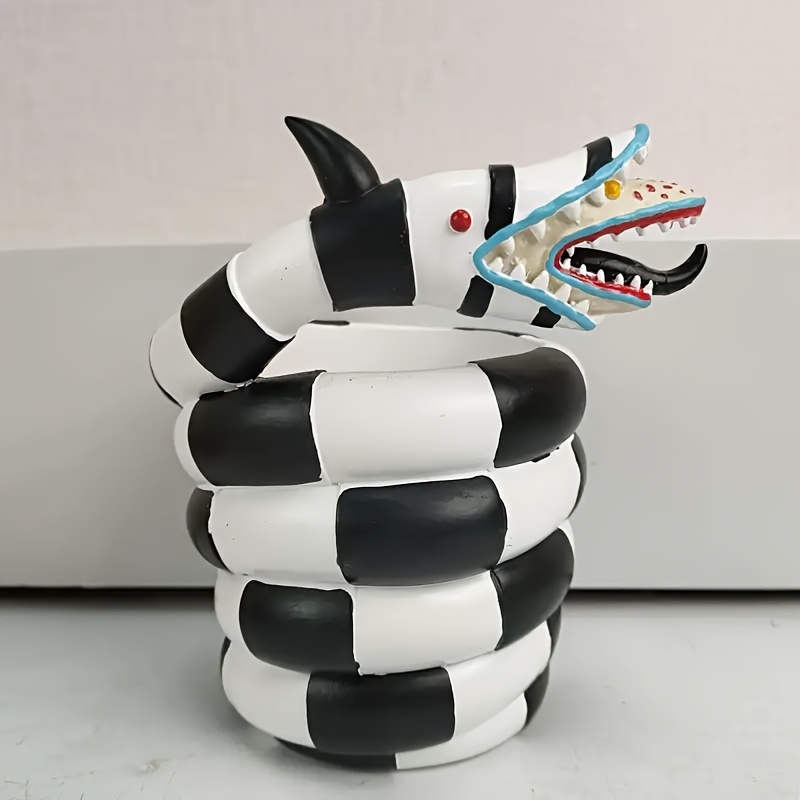 quirky home decor sold on Temu United States