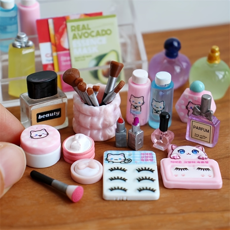 miniature items sold on Temu United States