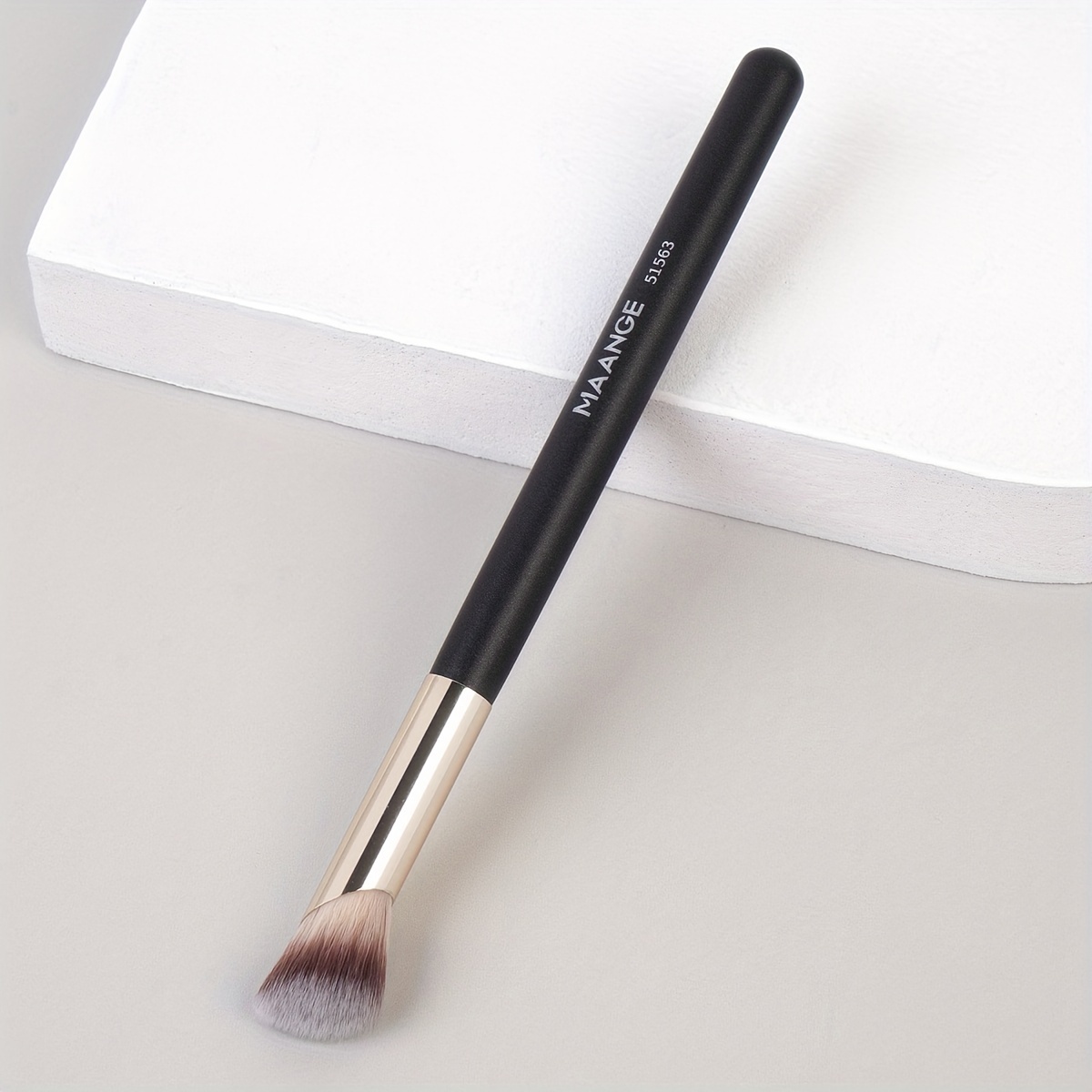 Large/medium/small Size Beveled Top Makeup Brush Foundation - Temu Canada
