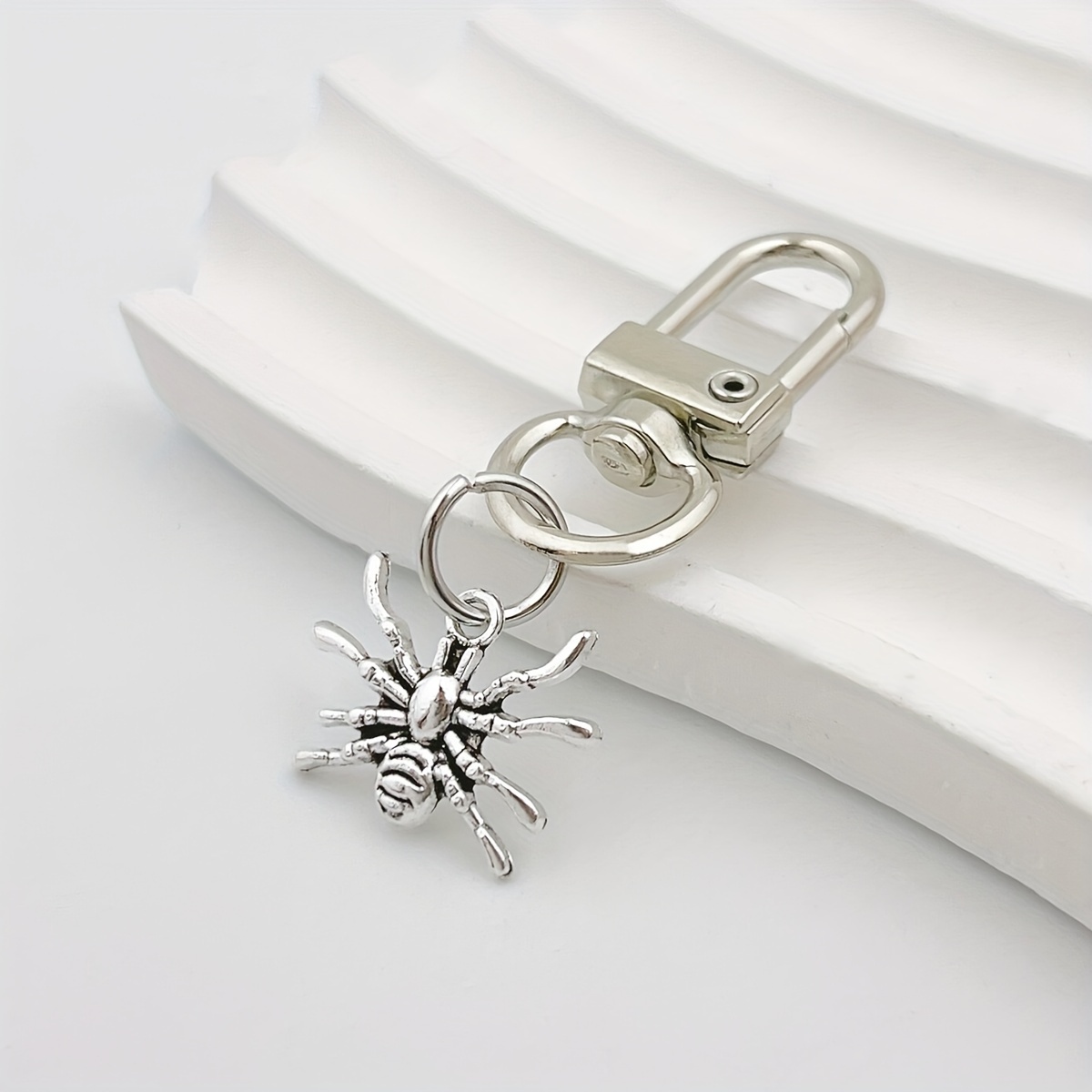 mini spider keychain gothic halloween animal alloy key chain - Temu ...