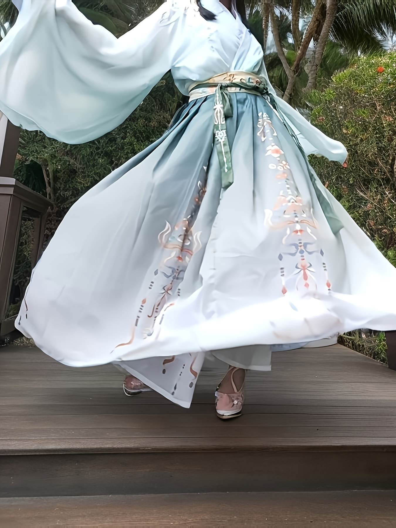 Hanfu sold on Temu United States