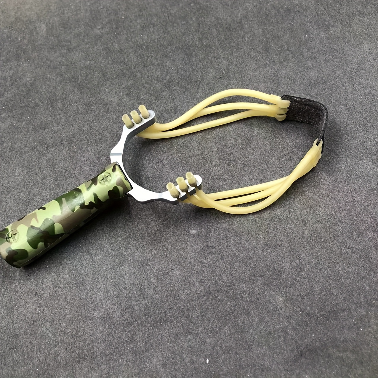 1pc Camouflage Wolf Slingshot, Three-rubber Band Hunting Catapult ...