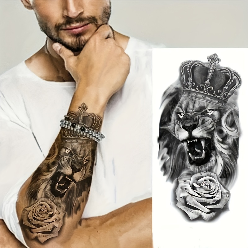 Leeuwenkroon Tatoeage Schets Leeuw Tekening Met Bloemen Tattoo Ontwerp