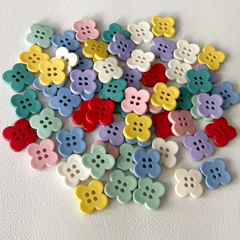 40 Шт Пластикові Ґудзики У Вигляді Квітки Різних Кольорів 15 Мм Чотириотворні Ґудзики З
