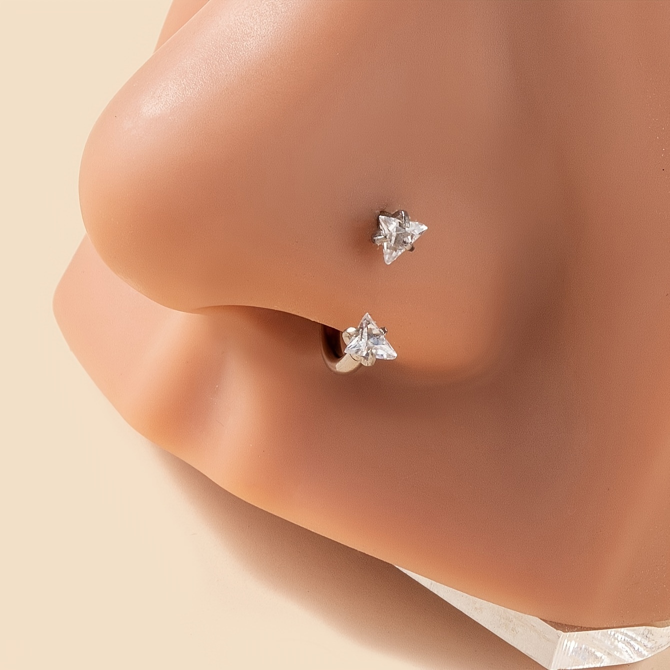 Detachable nose ring store