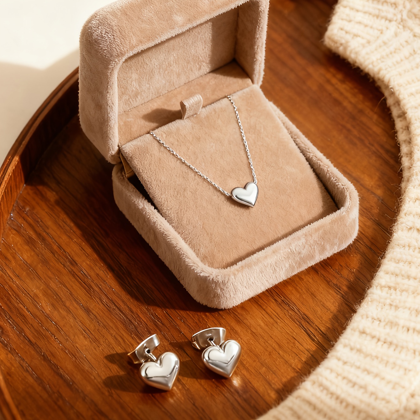 jewelry brand sold on Temu United States
