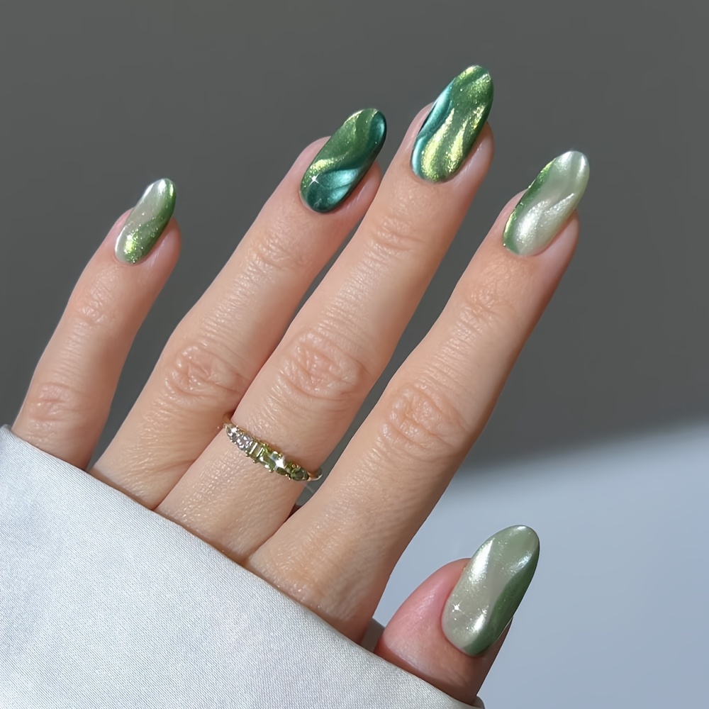 cat eye effect nails sold on Temu Canada
