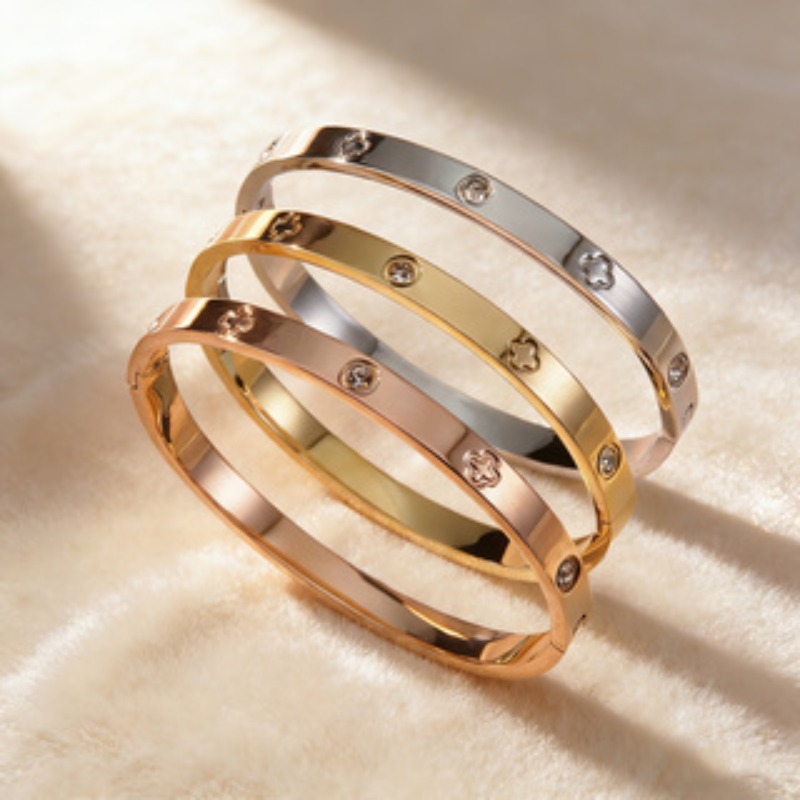 men clover bracelet sold on Temu United States