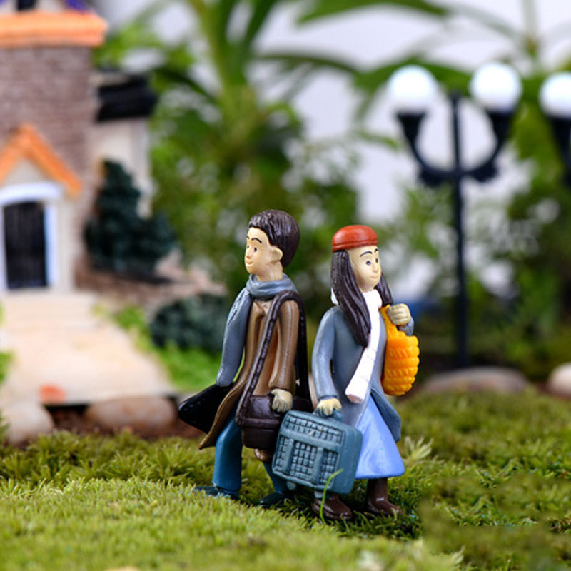 2pcs Micro Landscape Couple Statues Garden Statue Resin Ornament ...