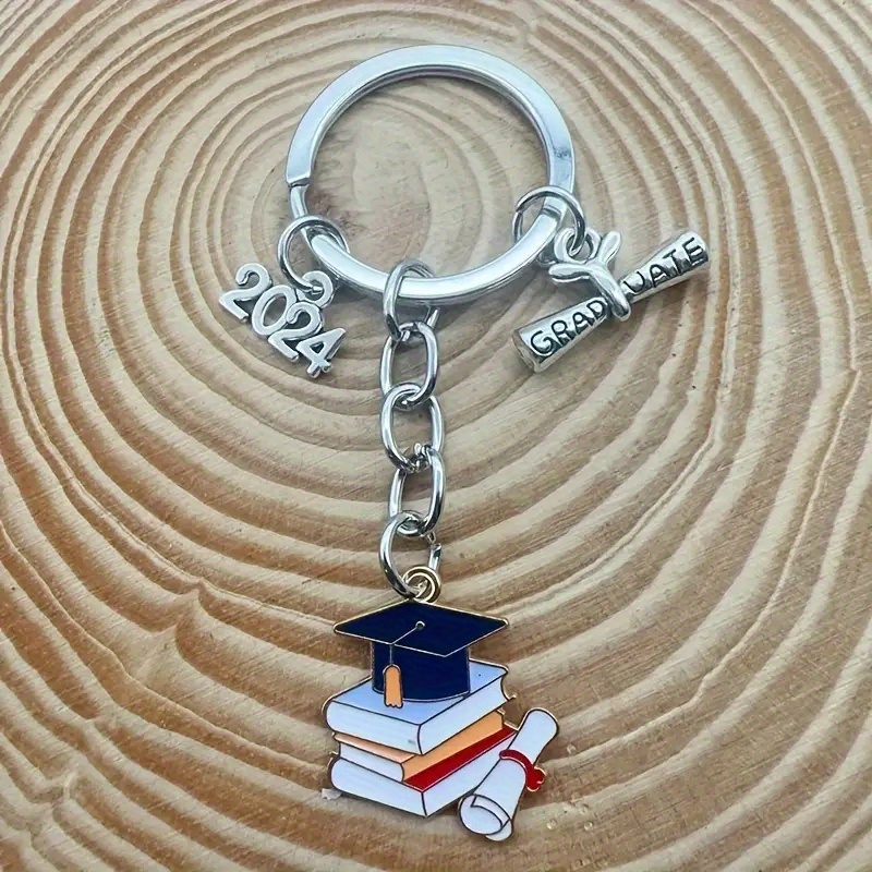 2024 Graduate Keychain For Men College Themed With Grad Cap Charms ...