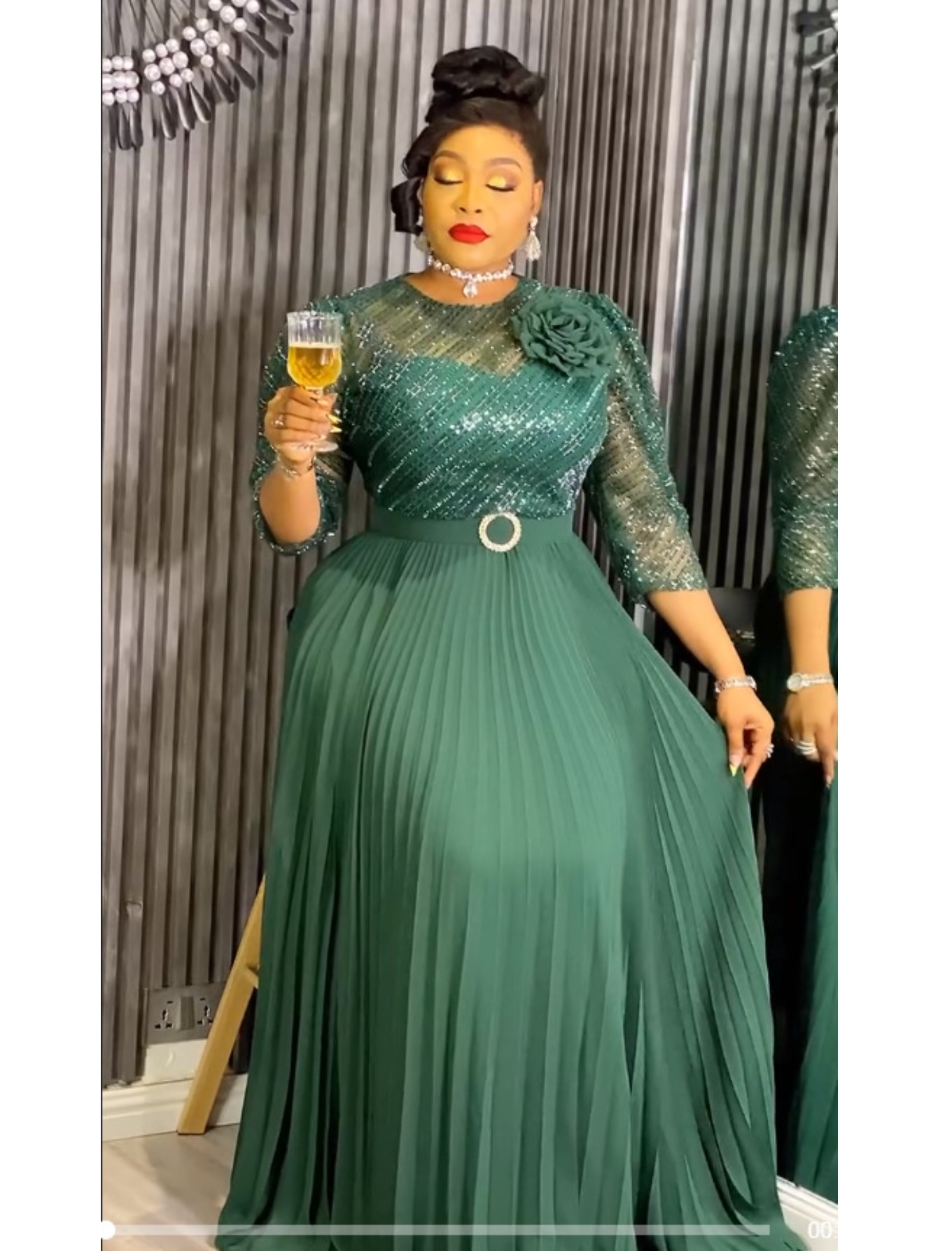green dresses sold on Temu United States