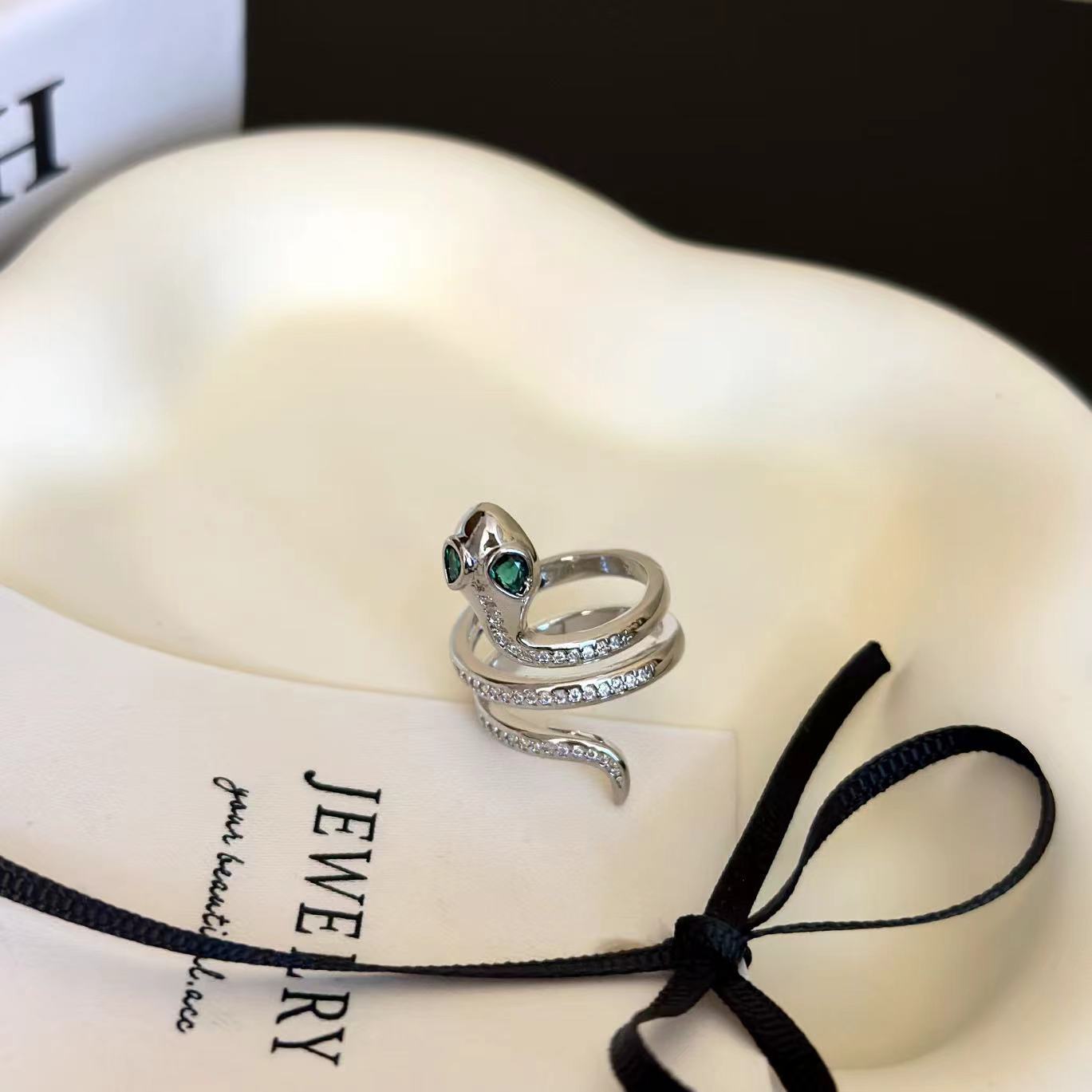 Chic Vintage inspired Snake Ring Sparkling Zirconia - Temu