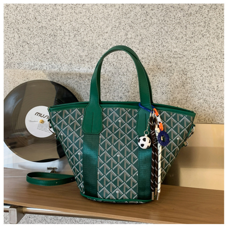 designer bags sold on Temu United States
