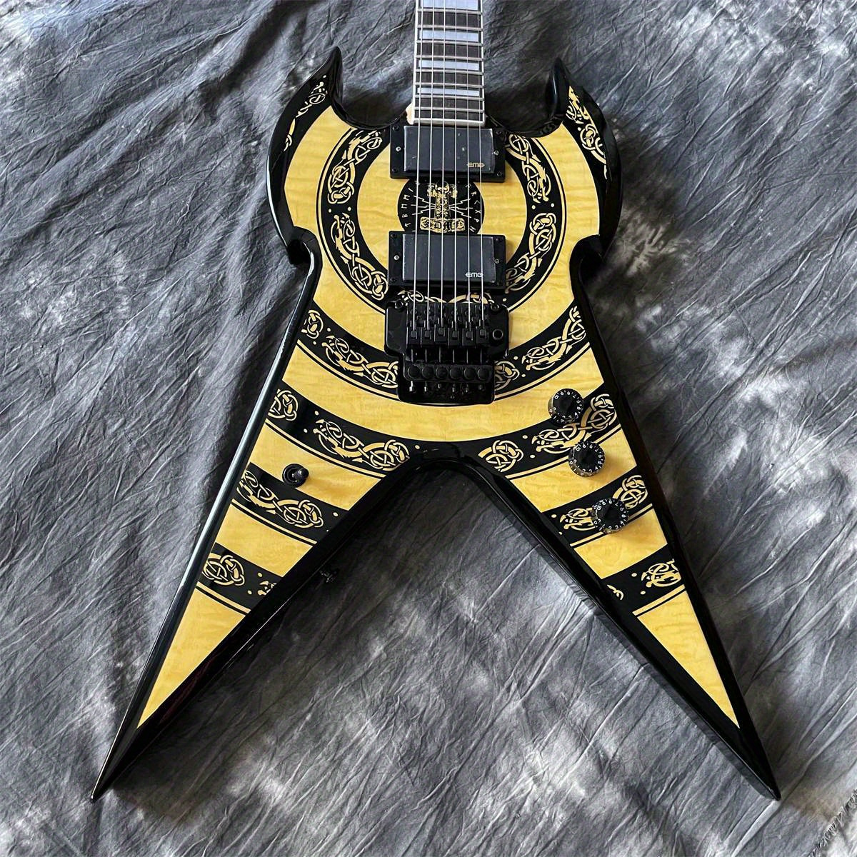 electric guitars sold on Temu United States